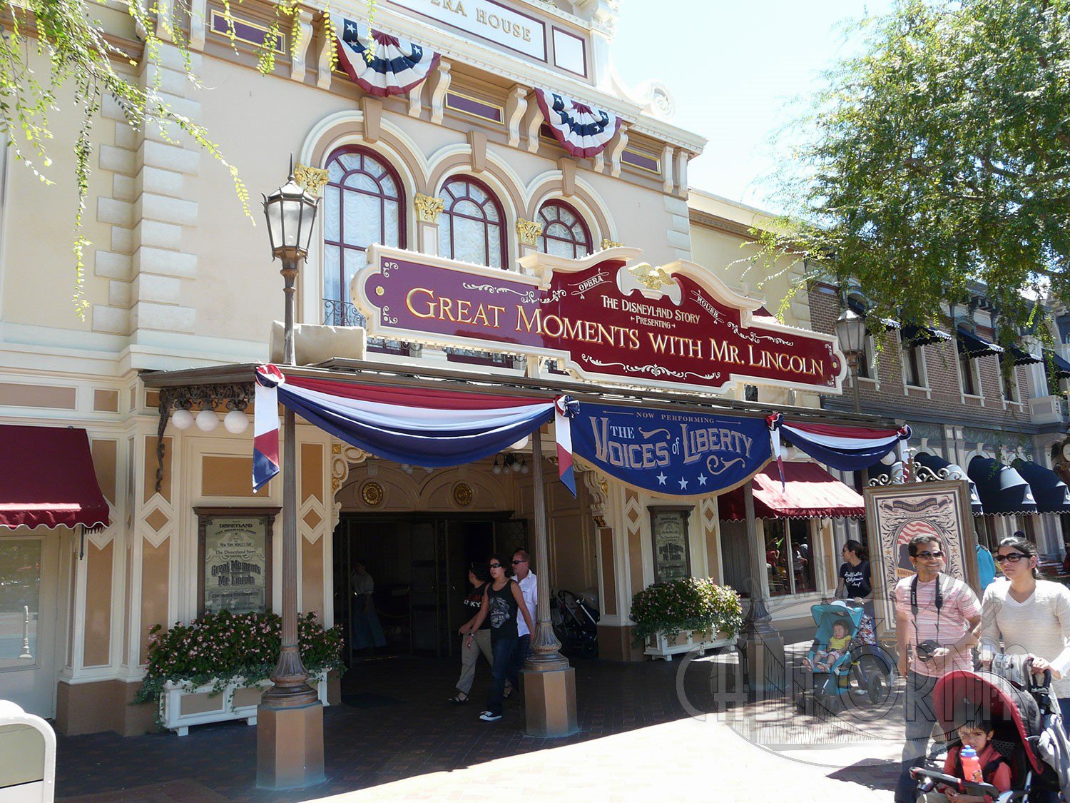 The Disneyland Story presenting Great Moments with Mr. Lincoln ...