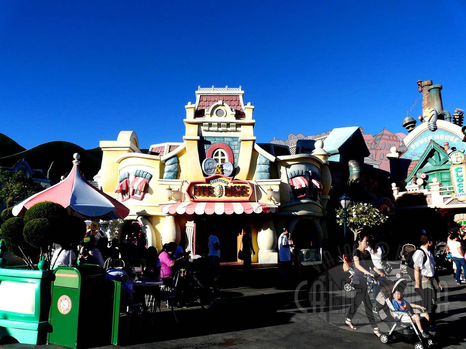 Gag Factory - Toontown Five & Dime | Viajando para California